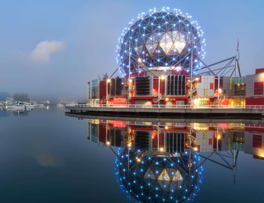 Top 10 Tourist Attractions In Vancouver – Burrard Queen