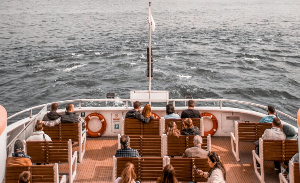 12 Smart Ways To Escape The Crowds On A Cruise Ship – Burrard Queen